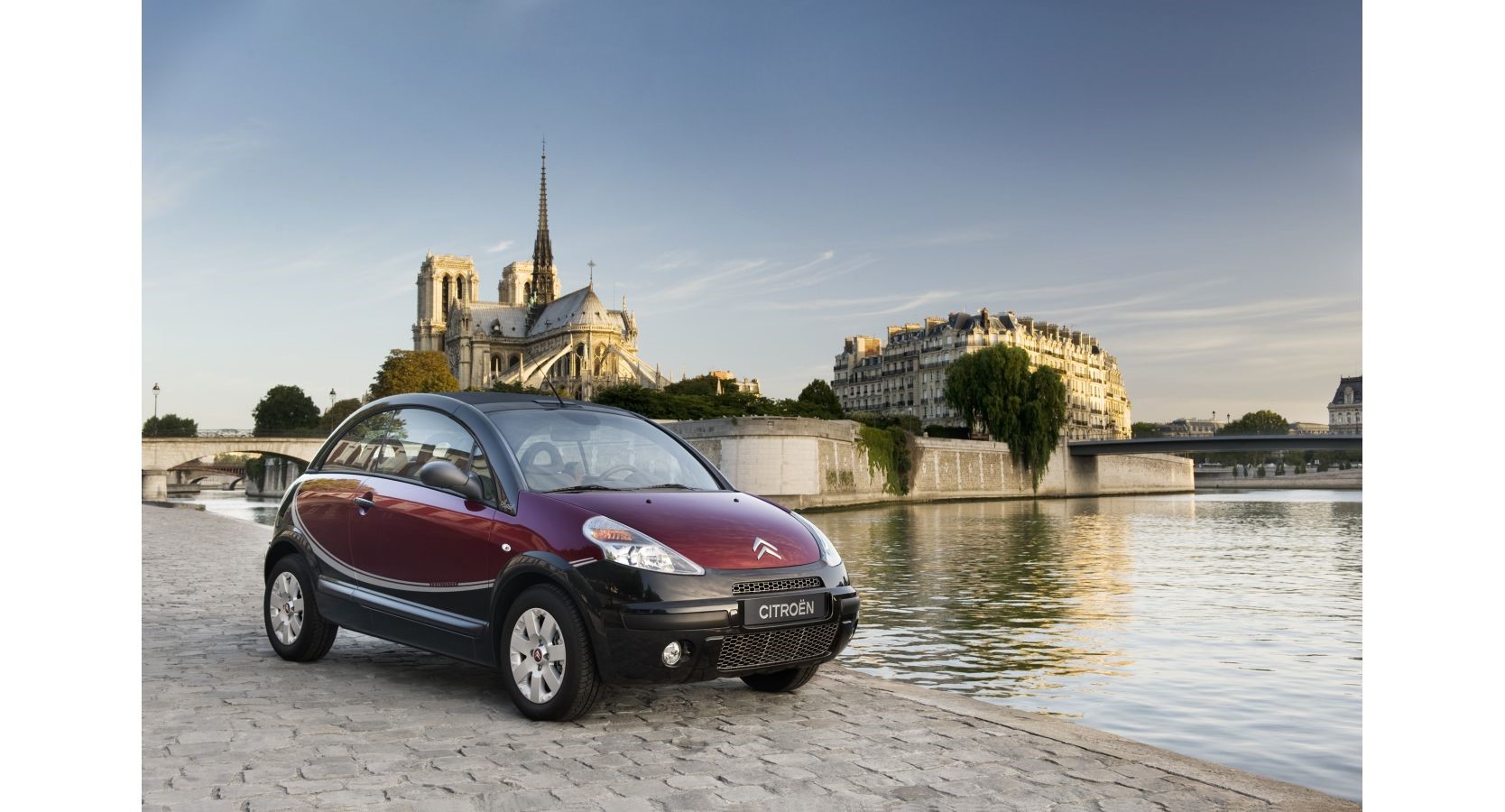 CITROËN CELEBRE LES 20 ANS DE LA C3 PLURIEL | Le Hub Auto
