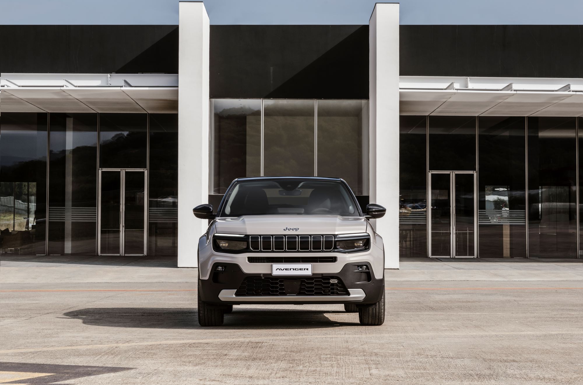 LA NOUVELLE JEEP AVENGER MY24 DISPONIBLE A LA COMMANDE | Le Hub Auto